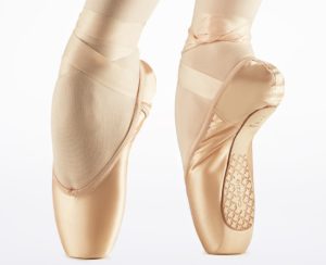 15 Best Pointe Shoe Brands For Beginners & Professionals - City Dance ...